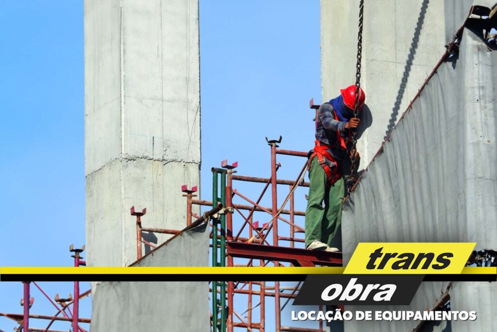 Quais São os Tipos de Andaimes que Existem: Guia para Obra