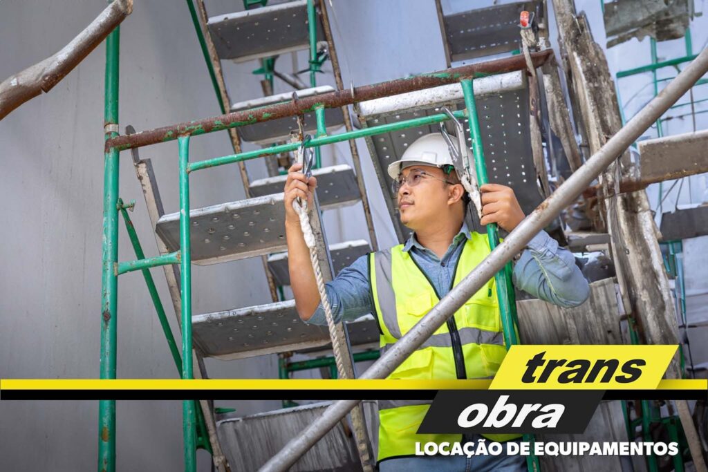 Quais São os Tipos de Andaimes que Existem: Guia para Obra